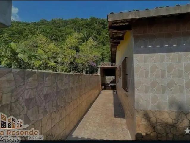 Casa / Sobrado para Venda em Caraguatatuba/SP Massaguaçu 2 Quartos
