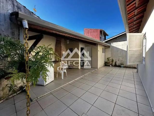 Casa / Sobrado para Venda em Caraguatatuba/SP Massaguaçu 2 Quartos