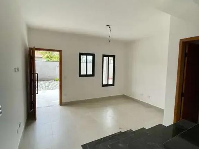 Casa / Sobrado para Venda em Caraguatatuba/SP Massaguaçu 2 Quartos