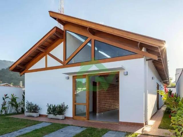 Casa / Sobrado para Venda em Caraguatatuba/SP Massaguaçu 3 Quartos