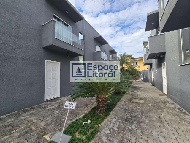 Casa / Sobrado para Venda em Caraguatatuba/SP Massaguaçu 3 Quartos