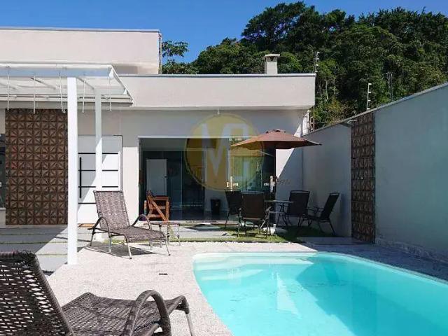 Casa / Sobrado para Venda em Caraguatatuba/SP Massaguaçu 3 Quartos