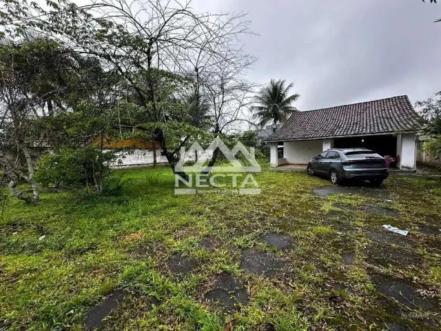 Casa / Sobrado para Venda em Caraguatatuba/SP Massaguaçu 3 Quartos
