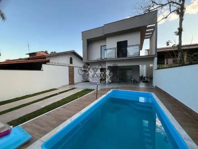 Casa / Sobrado para Venda em Caraguatatuba/SP Massaguaçu 3 Quartos