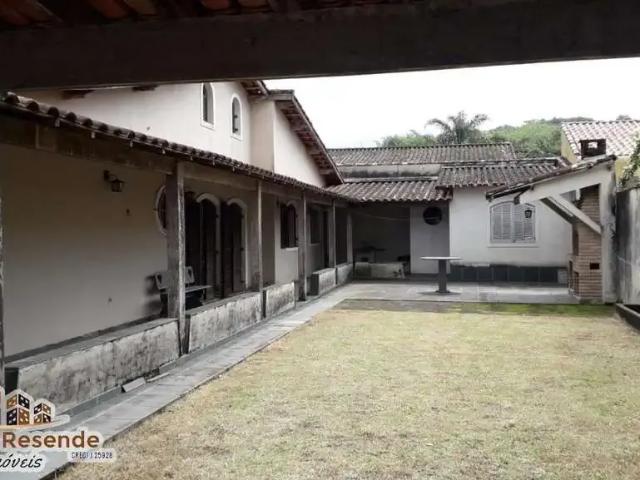 Casa / Sobrado para Venda em Caraguatatuba/SP Massaguaçu 3 Quartos