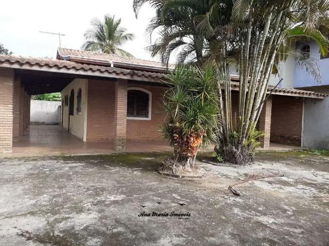 Casa / Sobrado para Venda em Caraguatatuba/SP Massaguaçu 3 Quartos