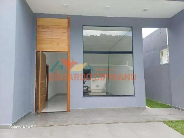 Casa / Sobrado para Venda em Caraguatatuba/SP Massaguaçu 3 Quartos