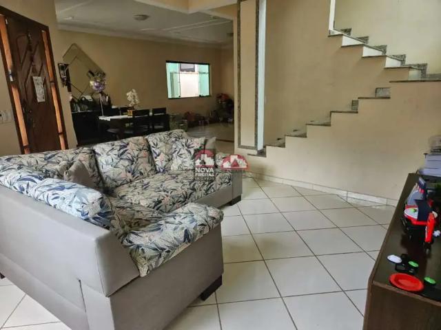 Casa / Sobrado para Venda em Caraguatatuba/SP Massaguaçu 3 Quartos