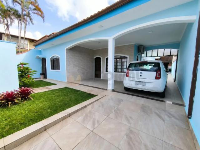 Casa / Sobrado para Venda em Caraguatatuba/SP Massaguaçu 3 Quartos