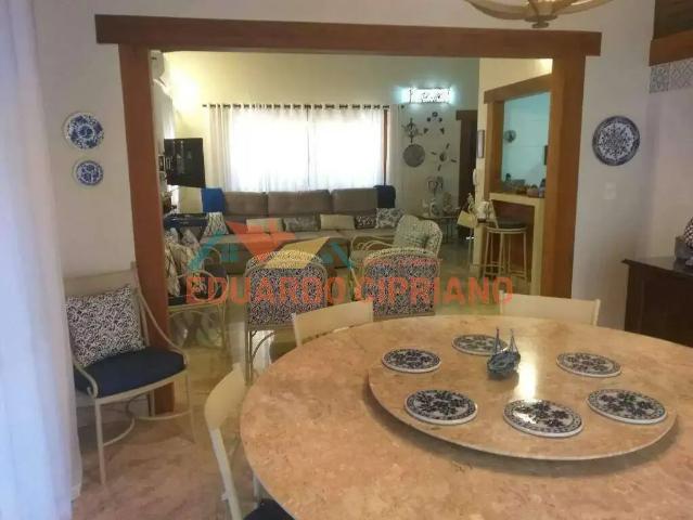 Casa / Sobrado para Venda em Caraguatatuba/SP Massaguaçu 3 Quartos