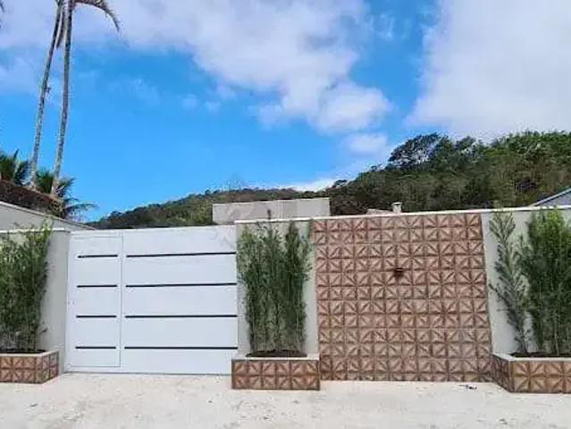 Casa / Sobrado para Venda em Caraguatatuba/SP Massaguaçu 3 Quartos