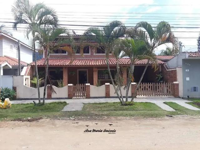 Casa / Sobrado para Venda em Caraguatatuba/SP Massaguaçu 3 Quartos