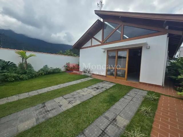 Casa / Sobrado para Venda em Caraguatatuba/SP Massaguaçu 3 Quartos