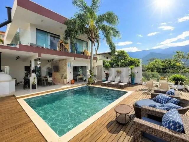 Casa / Sobrado para Venda em Caraguatatuba/SP Massaguaçu 3 Quartos