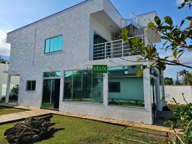 Casa / Sobrado para Venda em Caraguatatuba/SP Massaguaçu 3 Quartos