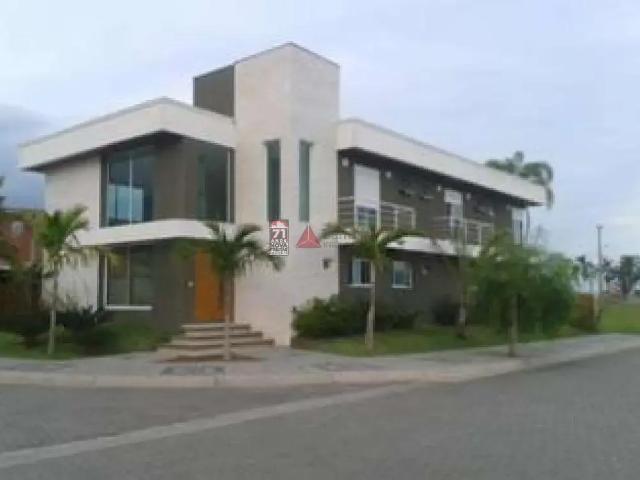 Casa / Sobrado para Venda em Caraguatatuba/SP Massaguaçu 3 Quartos