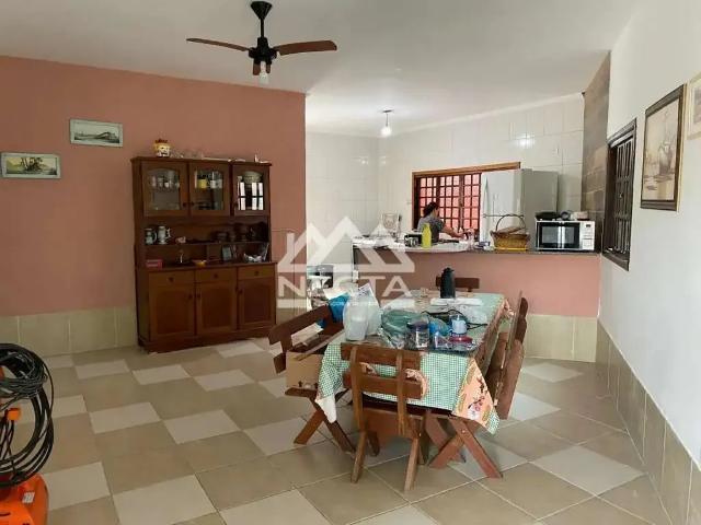 Casa / Sobrado para Venda em Caraguatatuba/SP Massaguaçu 3 Quartos