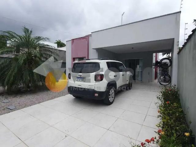 Casa / Sobrado para Venda em Caraguatatuba/SP Massaguaçu 3 Quartos
