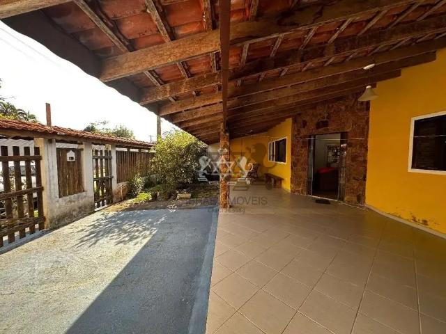 Casa / Sobrado para Venda em Caraguatatuba/SP Massaguaçu 3 Quartos