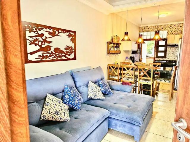 Casa / Sobrado para Venda em Caraguatatuba/SP Massaguaçu 3 Quartos