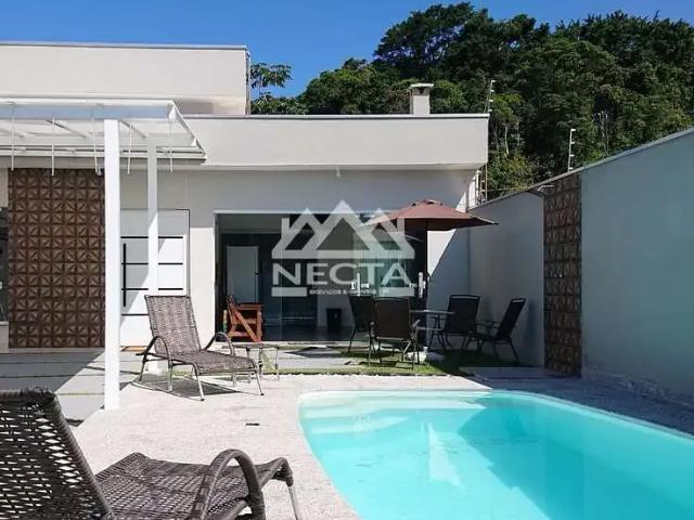 Casa / Sobrado para Venda em Caraguatatuba/SP Massaguaçu 3 Quartos