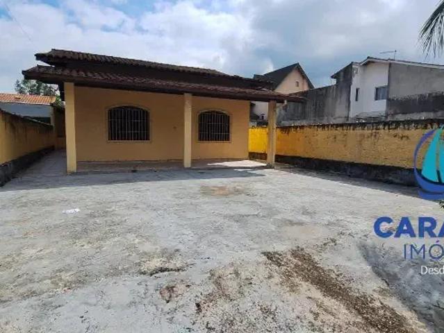 Casa / Sobrado para Venda em Caraguatatuba/SP Massaguaçu 3 Quartos
