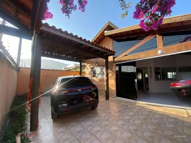 Casa / Sobrado para Venda em Caraguatatuba/SP Massaguaçu 3 Quartos