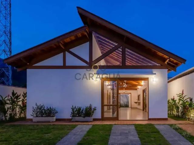 Casa / Sobrado para Venda em Caraguatatuba/SP Massaguaçu 3 Quartos