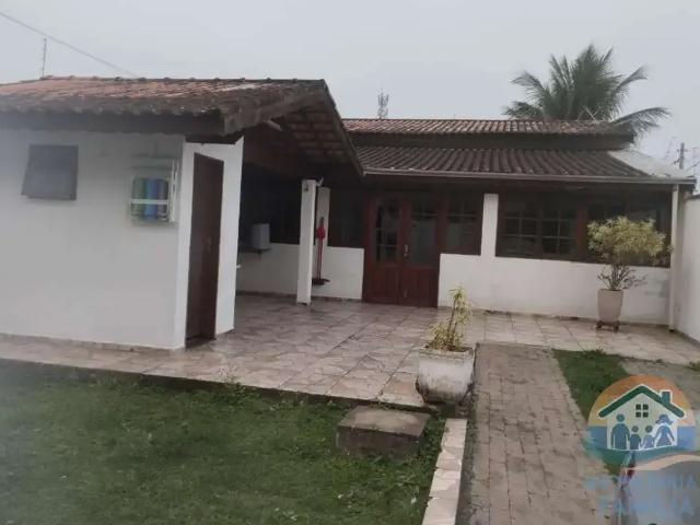 Casa / Sobrado para Venda em Caraguatatuba/SP Massaguaçu 3 Quartos