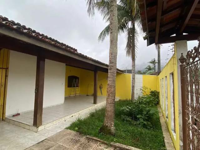 Casa / Sobrado para Venda em Caraguatatuba/SP Massaguaçu 3 Quartos