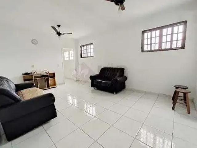 Casa / Sobrado para Venda em Caraguatatuba/SP Massaguaçu 3 Quartos