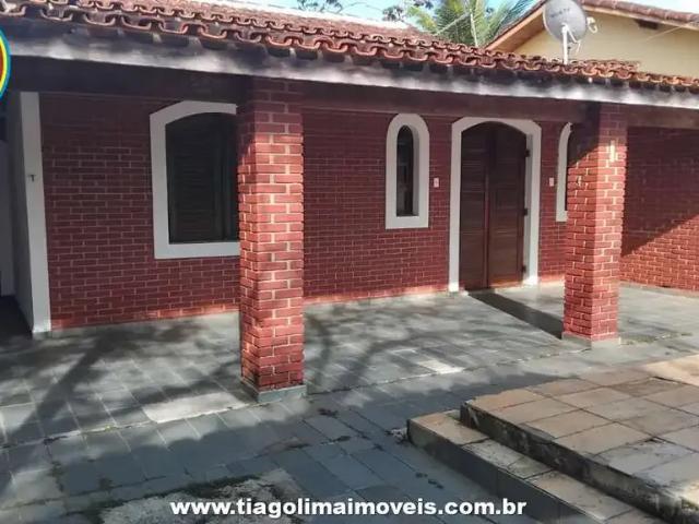 Casa / Sobrado para Venda em Caraguatatuba/SP Massaguaçu 3 Quartos