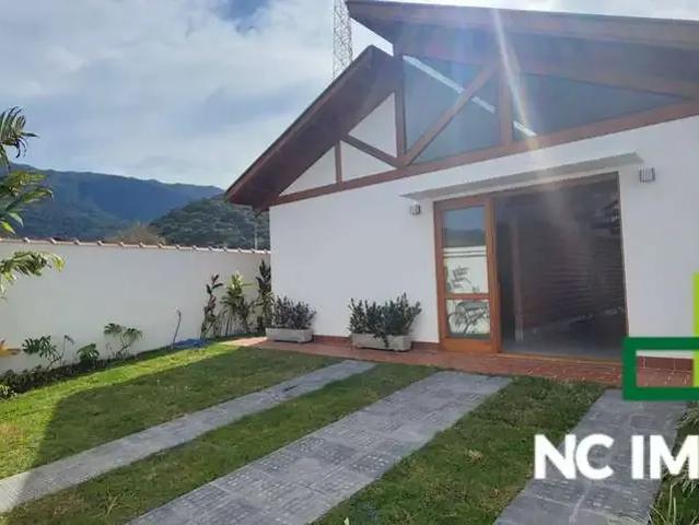 Casa / Sobrado para Venda em Caraguatatuba/SP Massaguaçu 3 Quartos