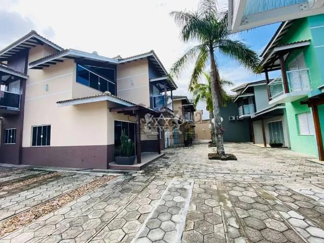 Casa / Sobrado para Venda em Caraguatatuba/SP Massaguaçu 3 Quartos