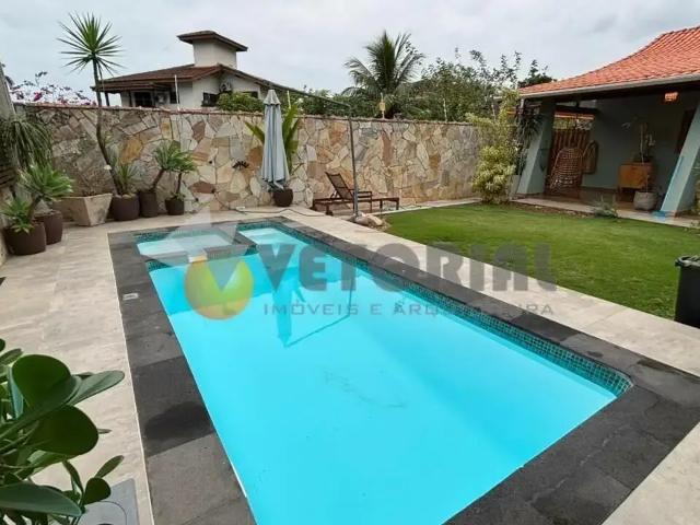 Casa / Sobrado para Venda em Caraguatatuba/SP Sumaré 4 Quartos