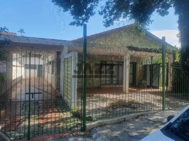 Casa / Sobrado para Venda em Caraguatatuba/SP Sumaré 5 Quartos