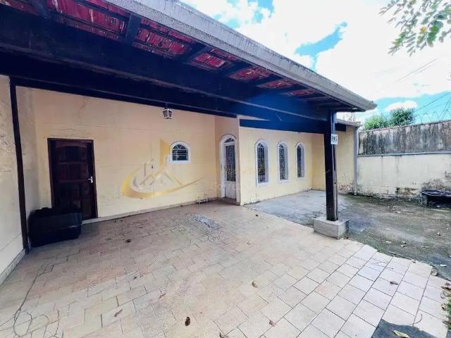 Casa / Sobrado para Venda em Caraguatatuba/SP Poiares 5 Quartos