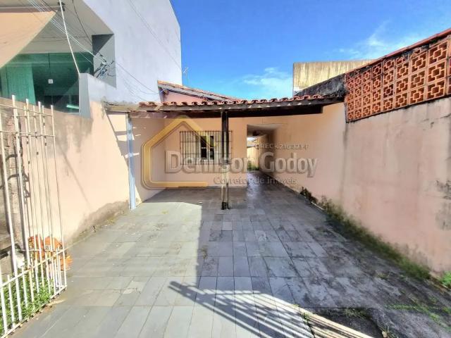 Casa / Sobrado para Venda em Caraguatatuba/SP Poiares 2 Quartos