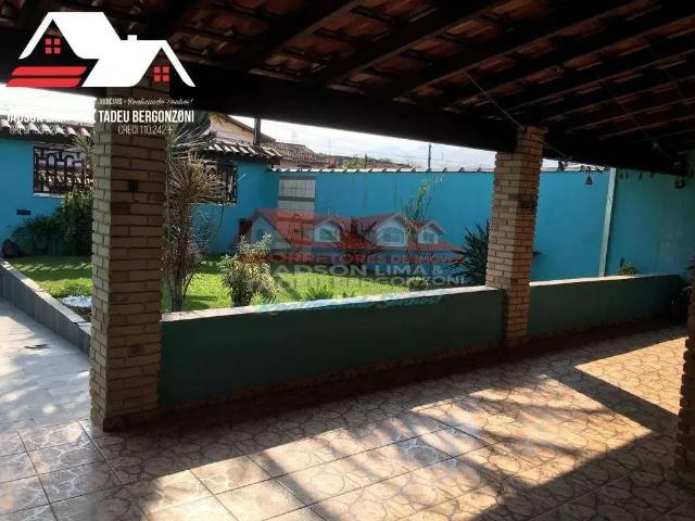 Casa / Sobrado para Venda em Caraguatatuba/SP Poiares 3 Quartos