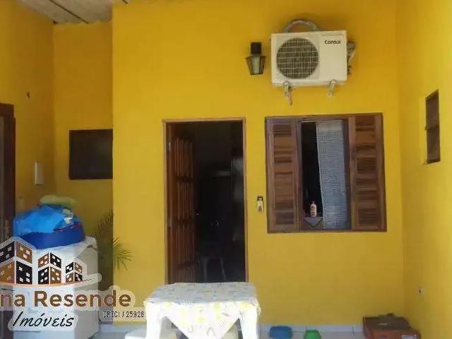 Casa / Sobrado para Venda em Caraguatatuba/SP Poiares 3 Quartos