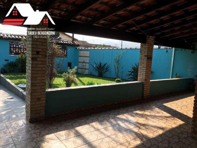Casa / Sobrado para Venda em Caraguatatuba/SP Poiares 3 Quartos