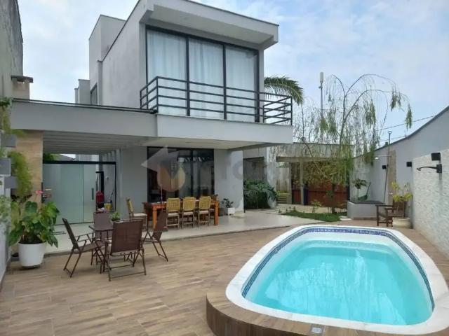 Casa / Sobrado para Venda em Caraguatatuba/SP Poiares 3 Quartos