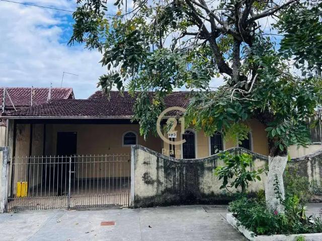 Casa / Sobrado para Venda em Caraguatatuba/SP Poiares 5 Quartos