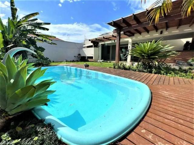 Casa / Sobrado para Venda em Caraguatatuba/SP Pontal de Santa Marina 4 Quartos