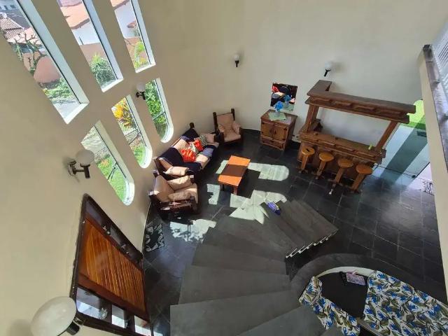 Casa / Sobrado para Venda em Caraguatatuba/SP Pontal de Santa Marina 5 Quartos