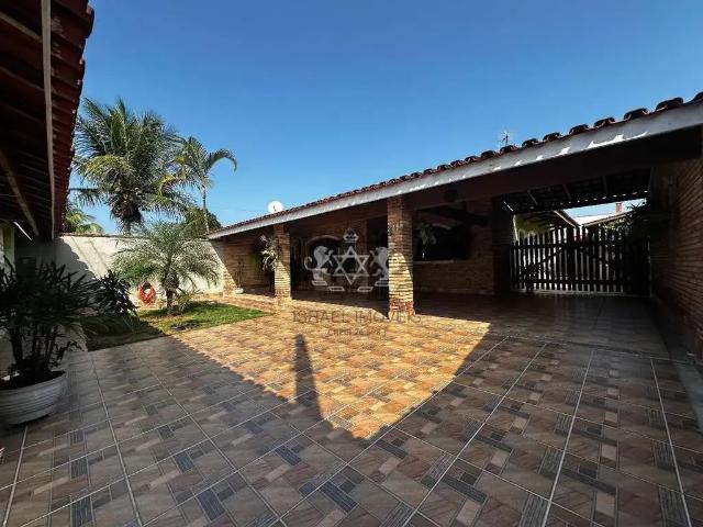 Casa / Sobrado para Venda em Caraguatatuba/SP Pontal de Santa Marina 3 Quartos
