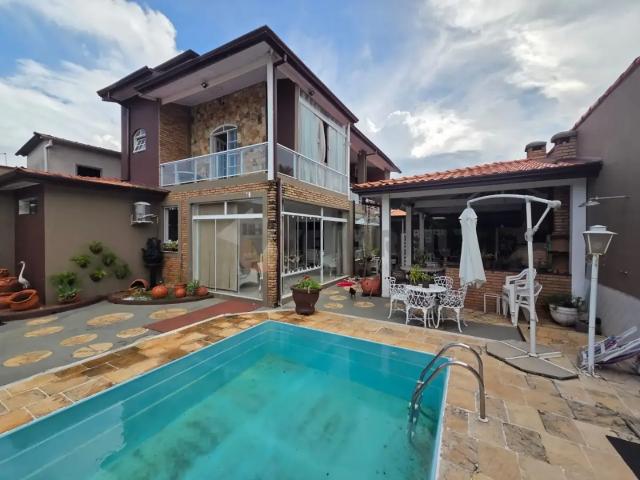 Casa / Sobrado para Venda em Caraguatatuba/SP Porto Novo 4 Quartos