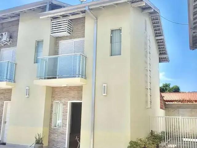 Casa / Sobrado para Venda em Caraguatatuba/SP Porto Novo 2 Quartos