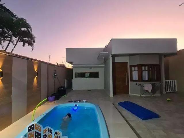 Casa / Sobrado para Venda em Caraguatatuba/SP Porto Novo 3 Quartos