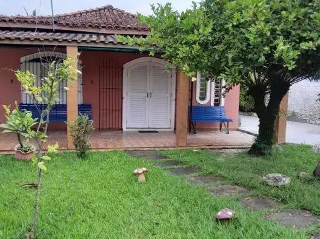 Casa / Sobrado para Venda em Caraguatatuba/SP Porto Novo 3 Quartos